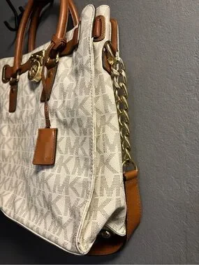 Michael Kors | Bags | Michael Kors Monogram Bag Comes With The Lock And ...